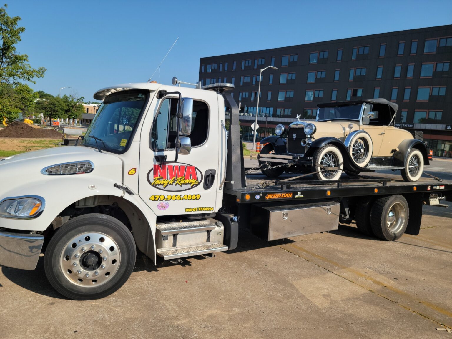 Car Hauling - NWA Tow